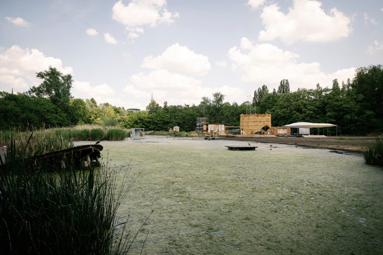 Spatial Experiments 2020/21 • FLOATING BERLIN