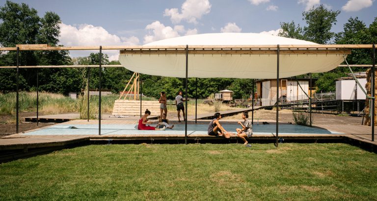 FLOATING BERLIN